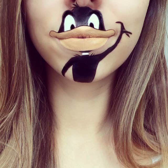 Cartoon Character With Duck Lips | Lipstutorial.org