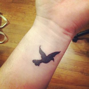 30 Brilliant Bird Tattoos For Men - Pulptastic