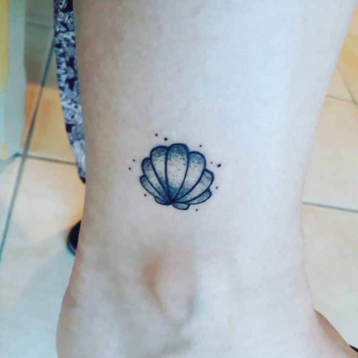 25 Cool Ankle Tattoos For Women - Pulptastic