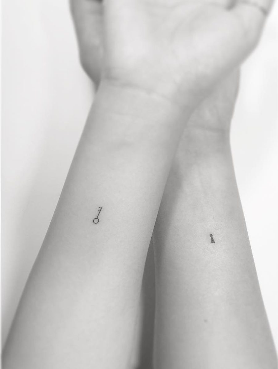 60 Matching Couple Tattoos For The Adorable And Romantic - Pulptastic