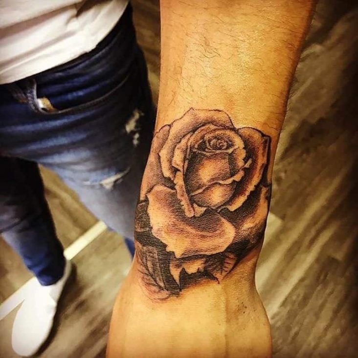 30 Creative Wrist Tattoos For Men – Pulptastic