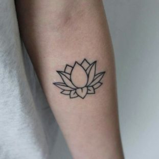 30 Best Lotus Flower Tattoo Ideas For Women - Pulptastic