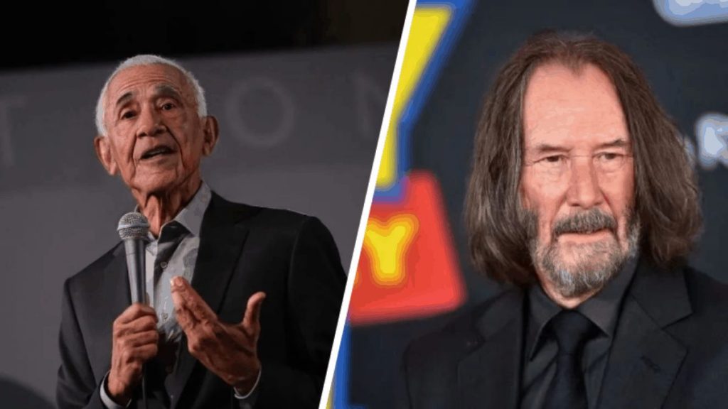 The 30 Most Inappropriate Poses With Statues Of All Time - Pulptastic